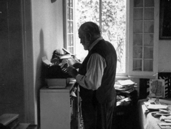 La moda de los escritorios de pie y los grandes escritores que ...