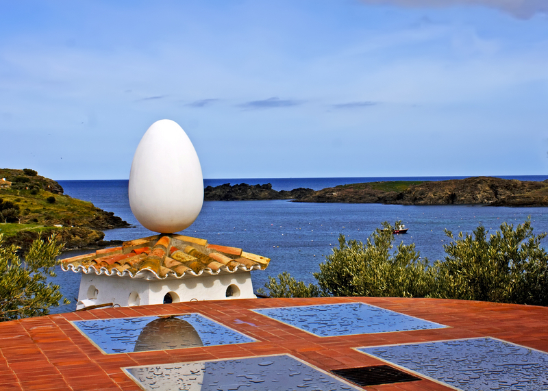Recorrido por la casa de Salvador Dalí en el Mediterráneo español (VIDEO)